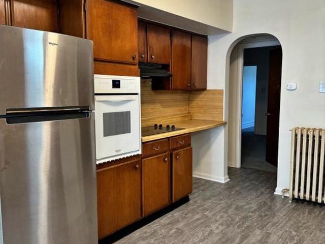 819 E Market Street # 1