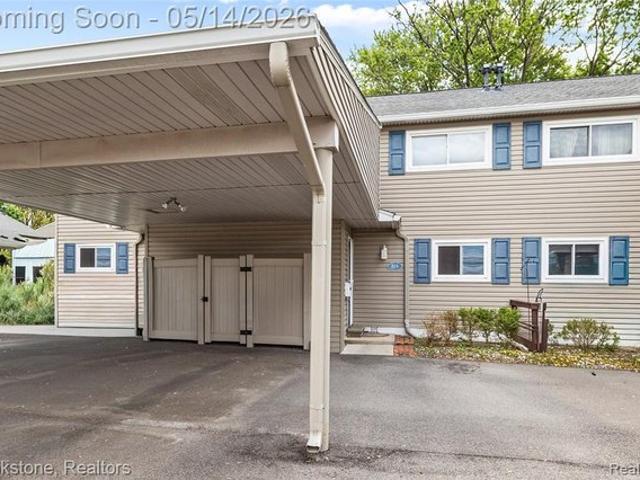 819 Kirts Blvd, Troy, MI 48084