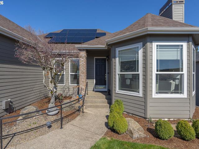 819 hazeltine ave se