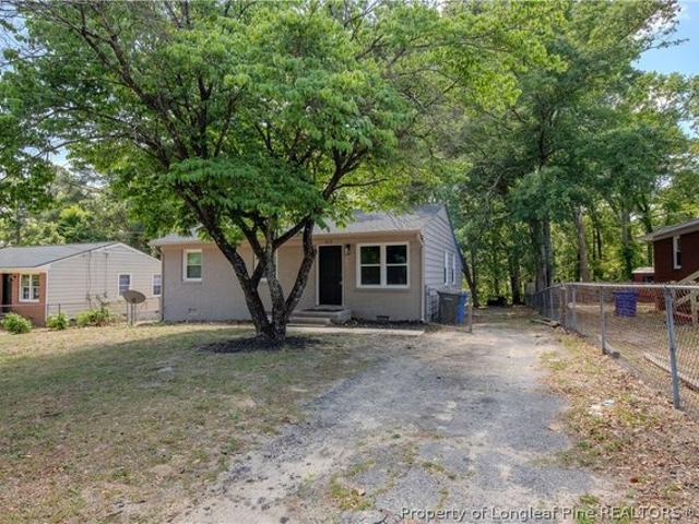 819 Isley St, Fayetteville, NC 28305