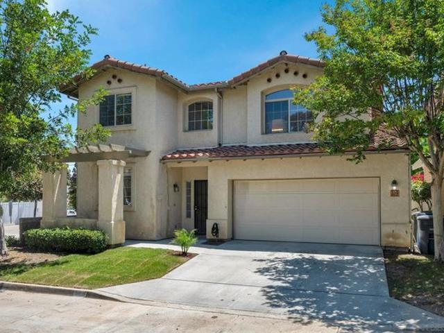 819 Laffey Ln, El Cajon, CA 92021