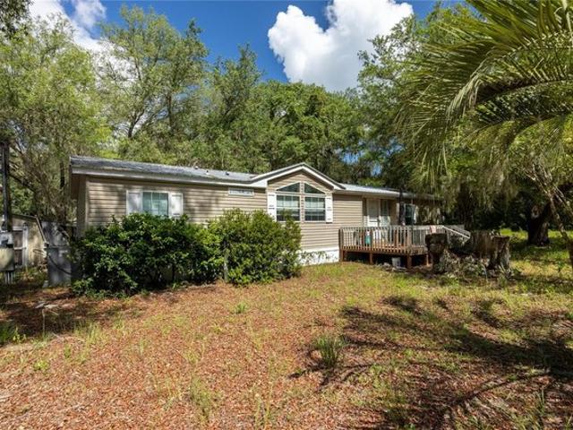 819 Lenore Ave, Interlachen, FL 32148