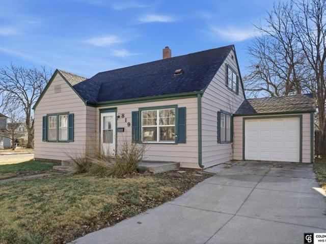 819 Lincoln St, Beatrice, NE 68310