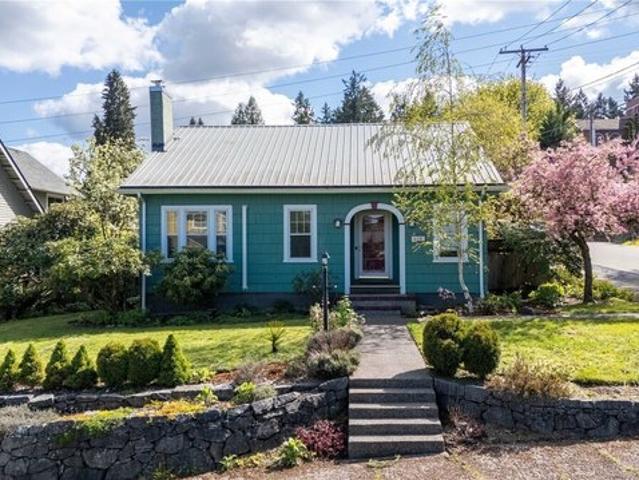 819 Midway Ave NW, Olympia, WA 98502