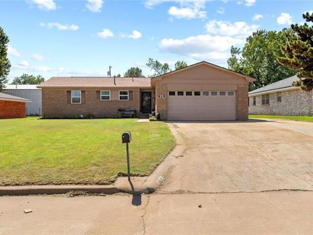 819 N Brewer Ave, Hydro, OK 73048