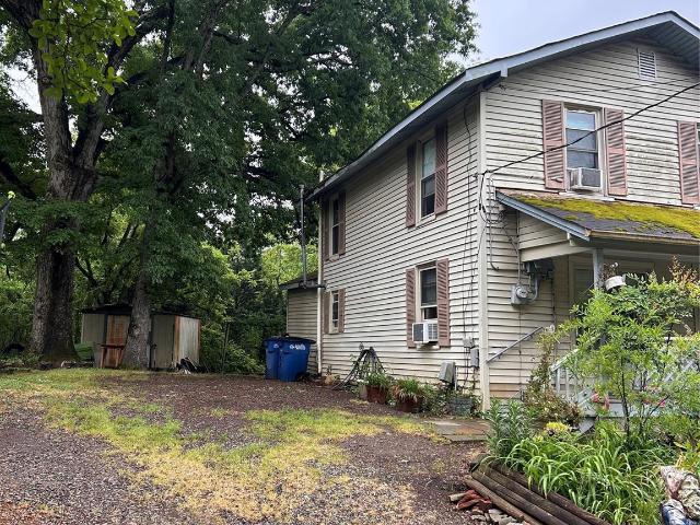 819 Newbern Ave, Unit 1, Statesville, NC 28677 | MLS #4375 | Compass