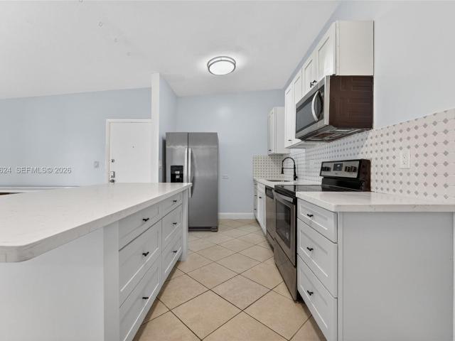 819 NE 199th St, Unit 6206, Miami, FL 33179 | MLS #A11980 | Compass