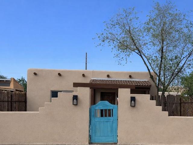 819 Ninita St, Santa Fe, NM 87505