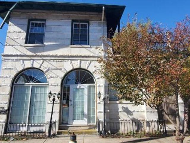 819 S 4th St, Camden, NJ 08103