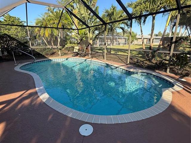 819 S Gondola Dr, Venice, FL 34293 | MLS #A4672 | Compass