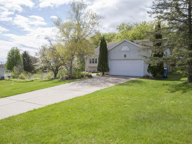 819 Spellman St, Mount Horeb, WI 53572