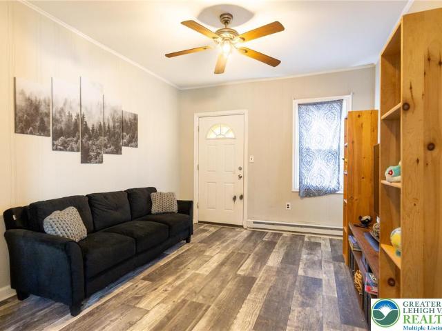 819 Spruce St, Easton, PA 18042 | MLS #774961 | Compass