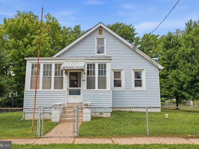 819 Pennsylvania Ave, Croydon, PA 19021