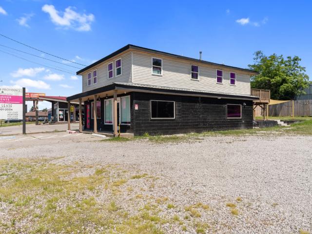 819 Providence Blvd, Clarksville, TN 37042 | MLS #2980 | Compass
