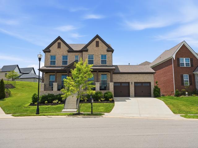 819 Ryecroft Ln