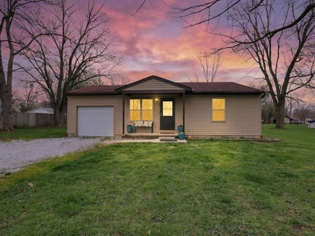 81 3rd Ave SW, Etna, OH 43062