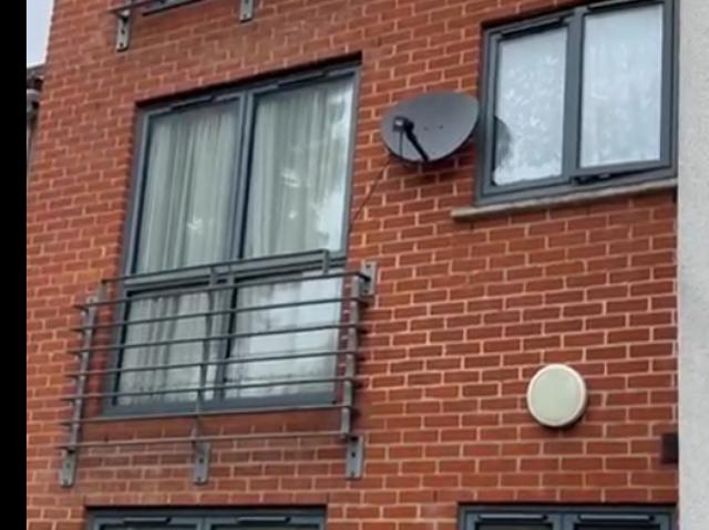 81 Twyford Abbey Road, London NW10 1 bed apartment to rent £2,250 pcm £519 pw