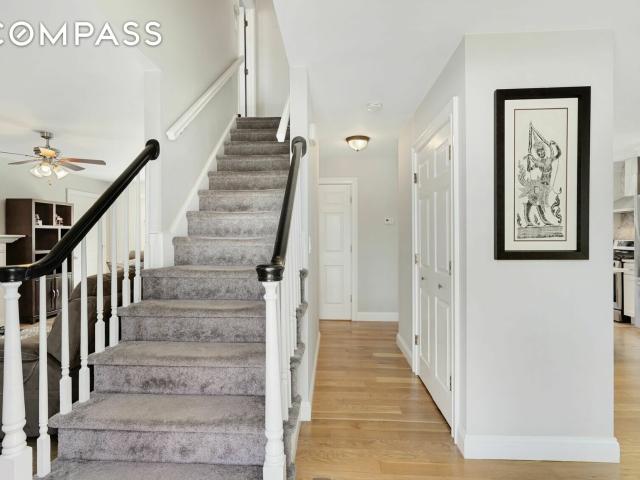81 Turn of River Rd, Stamford, CT