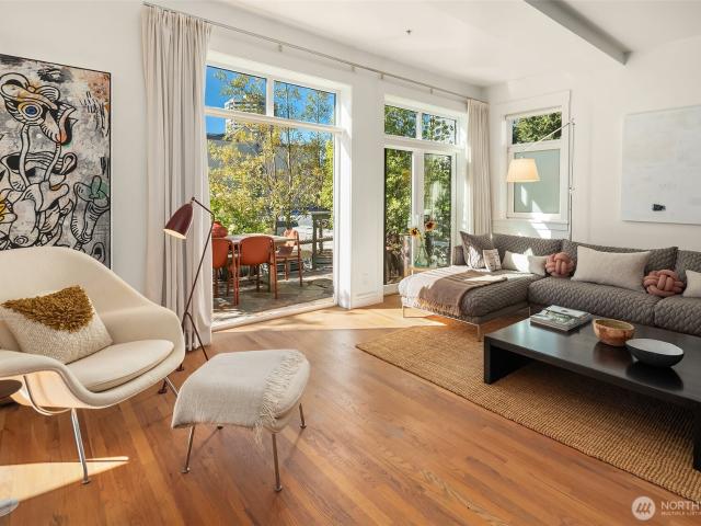 81 Vine Street # 404