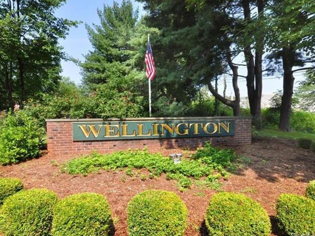 81 Wellington Dr #81, Farmington, CT 06032