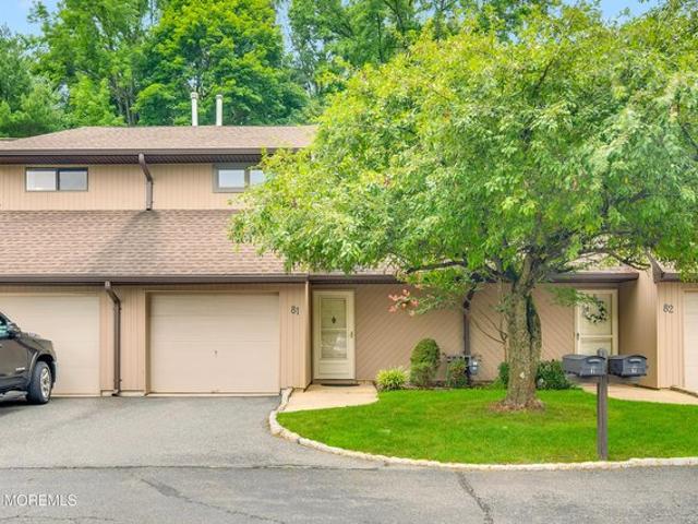 81 Wigwam Ln, Tinton Falls, NJ 07724