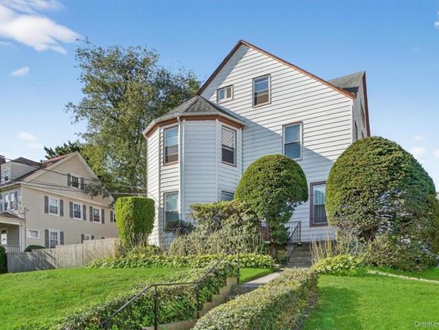 81 Woodland Ave, New Rochelle, NY 10805