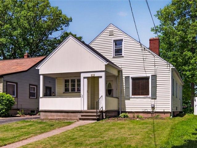 81 Camden St, Rochester, NY 14612