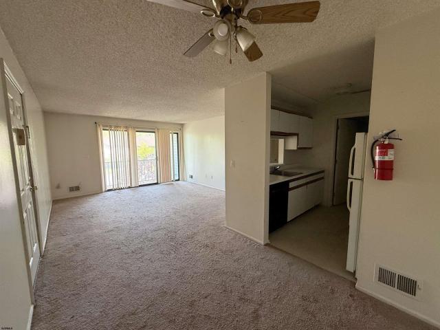 81 Colonial Ct