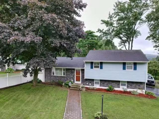 81 Debbie Lane, Naugatuck, CT 06770 658162676
