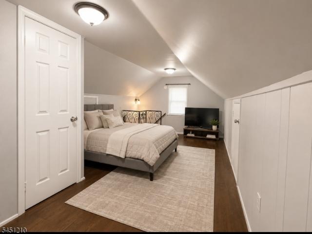 81 Delmar Pl