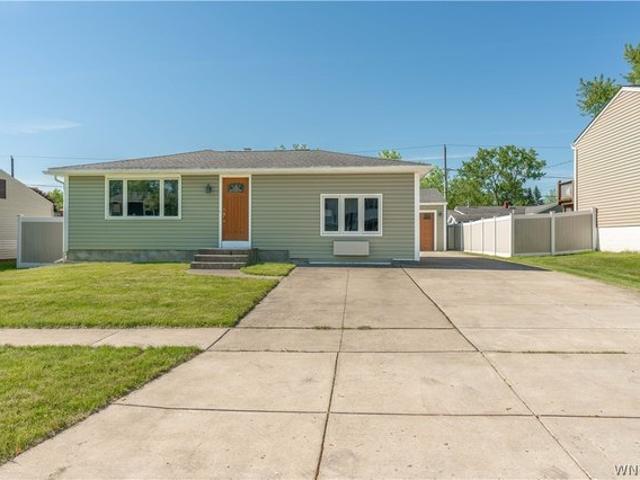 81 Dubonnet Dr, Depew, NY 14043
