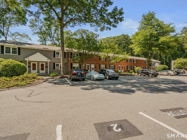 81 E Pattagansett Rd Apt 4, East Lyme, CT 06357