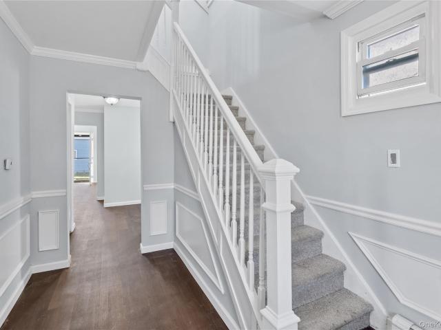 81 Fairground Avenue