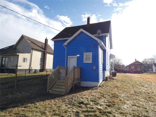 81 Fessenden Street