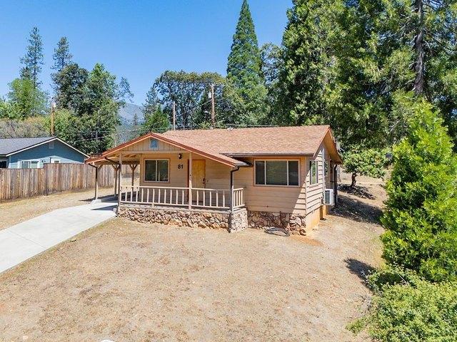 81 Hawthorne St, Weaverville, CA 96093
