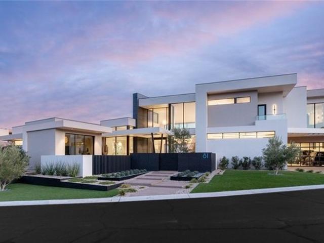 81 Hawk Ridge Dr, Las Vegas, NV 89135