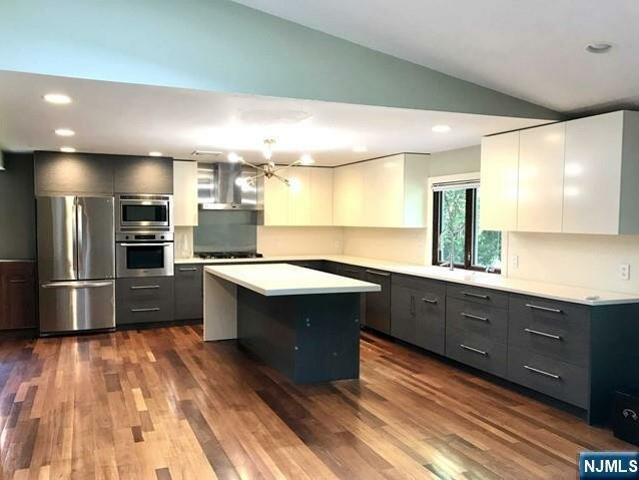 81 Hazelton Terrace, Tenafly, US, NJ