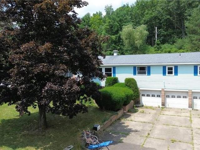 81 Hickory Hill Ln, Youngsville, PA 16371
