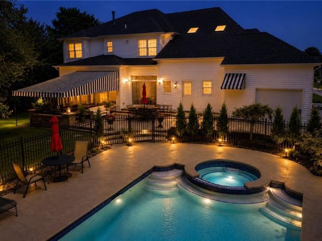 81 Hidden Oaks Court