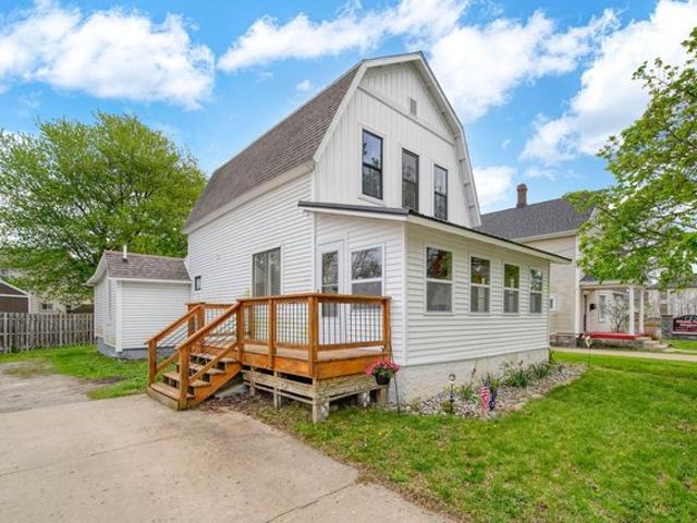 81 Hillsdale St, Hillsdale, MI 49242