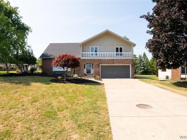 81 Hilltop Ct, Buffalo, NY 14224