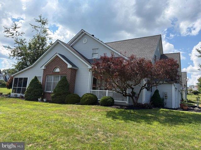 81 Hunters Trl, Gettysburg, PA 17325