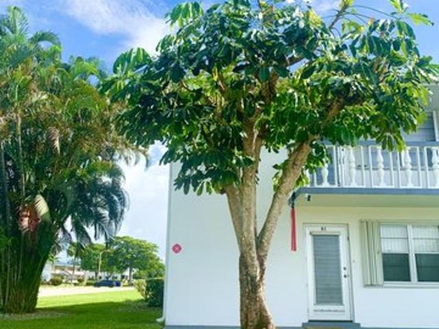 81 Kingswood E, West Palm Beach, FL 33417