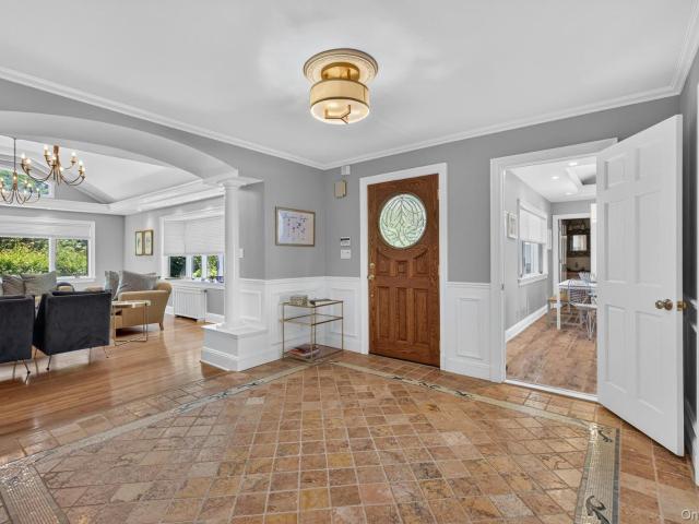 81 Lawrence Hill Road