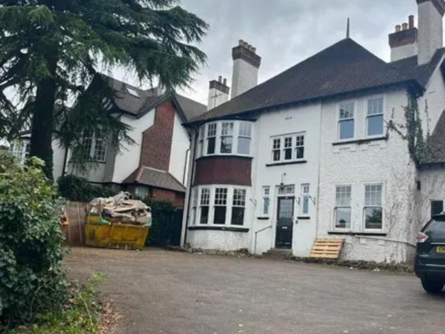 81 Lichfield Road, Sutton Coldfield, B74 2RP, United Kingdom | 8 bed house for rent #166857972 | Rentberry
