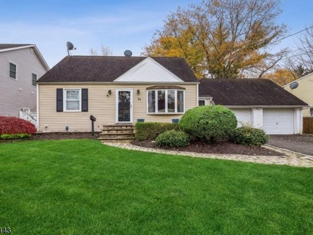 81 Lois Ave, East Brunswick, NJ 08816