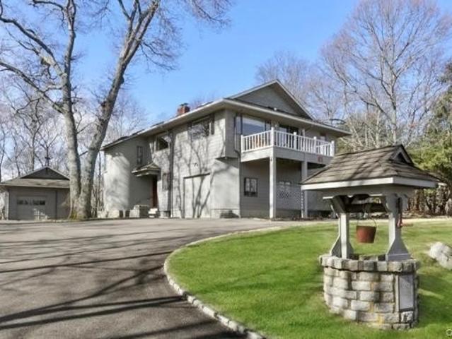 81 Manor Ln, Jamesport, NY 11947