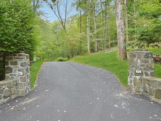 81 Montrose Station Rd, Montrose, NY 10548