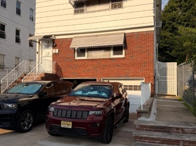 81 Mount Vernon Ave