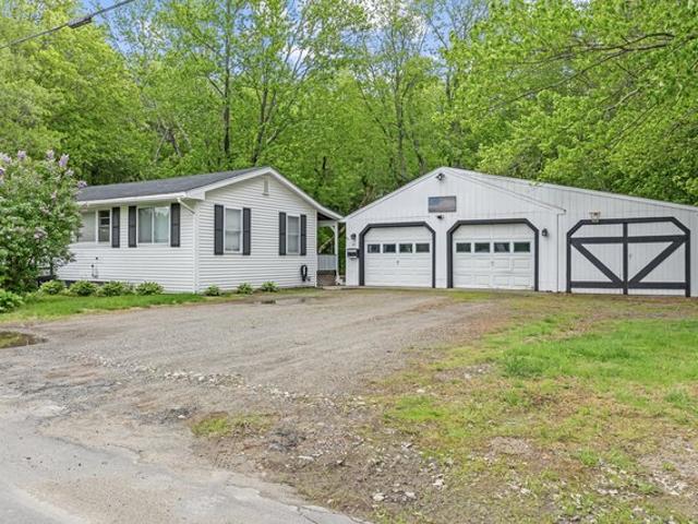 81 Nichols St, Madison, ME 04950